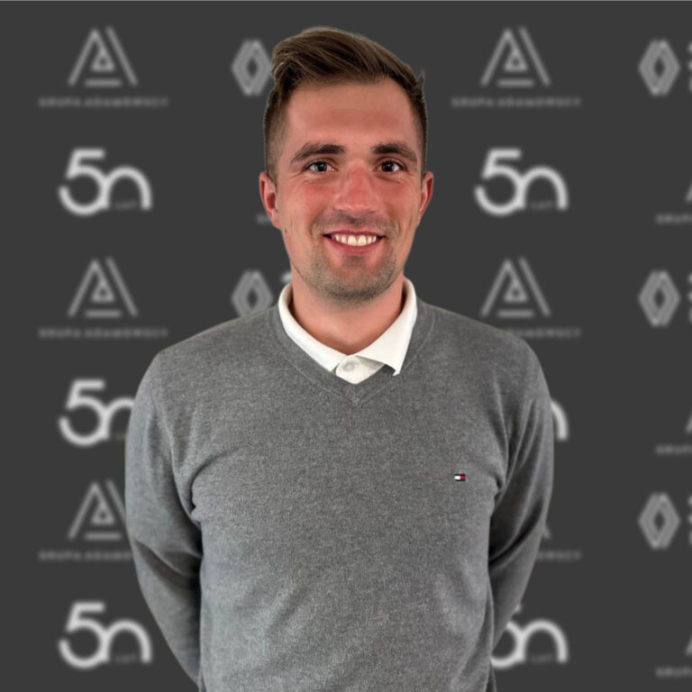 Strony – Kontakt – Adamowscy